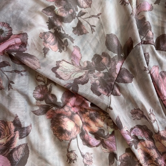 Motel Rocks | Tops | Motel Rocks Floral Blouse In Great Condition ...